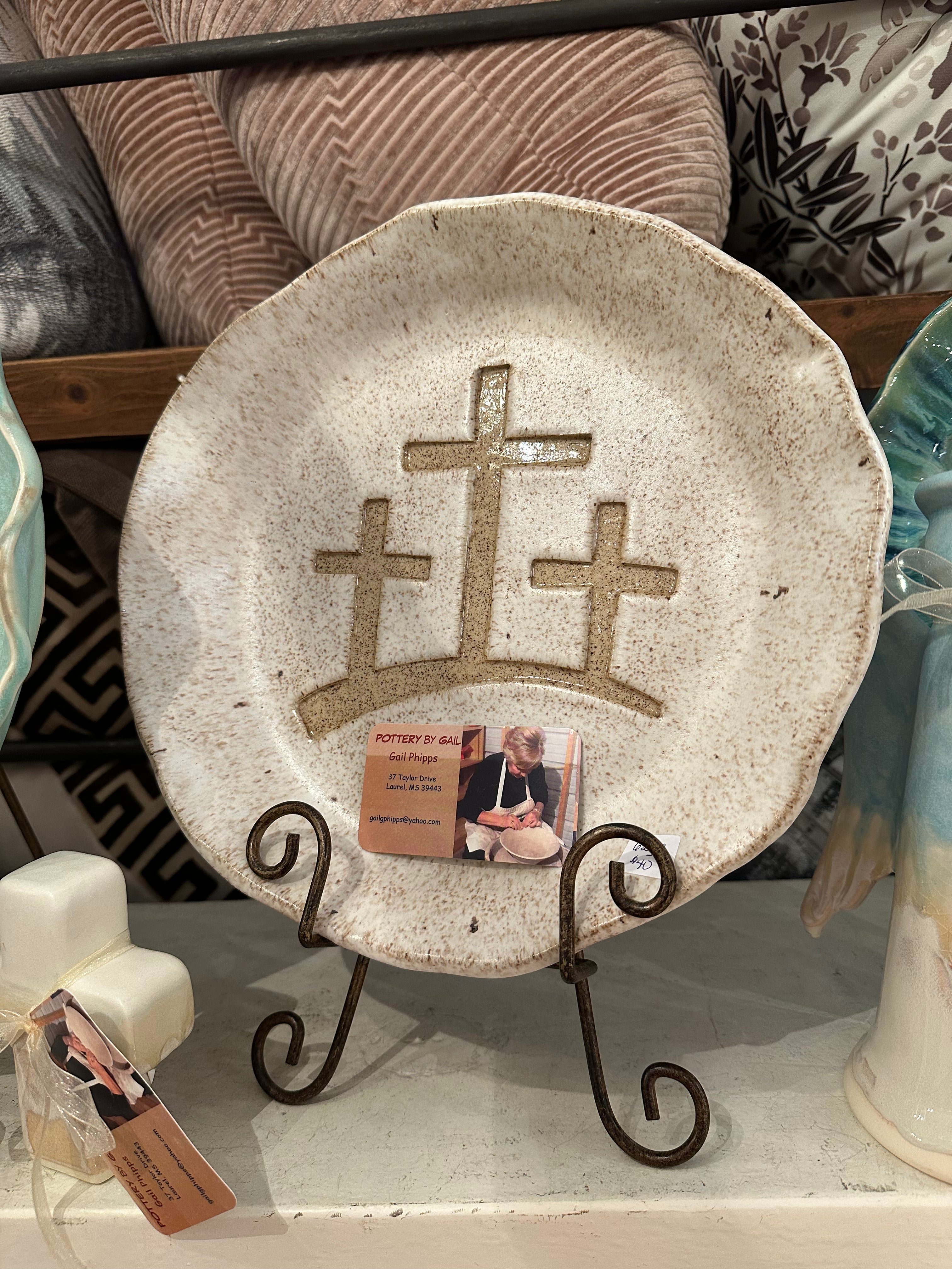 3 Crosses Plate – Southern Antiques